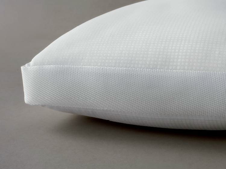 Rectangular pillow CLIMAPERFETTO TRASPIRANTE By Demaflex