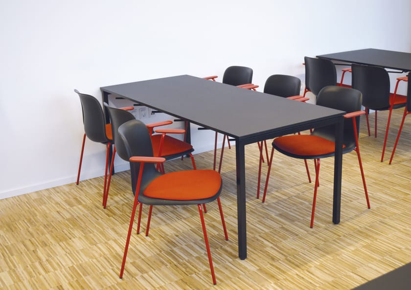 SIXE | Upholstered chair By Howe design PearsonLloyd