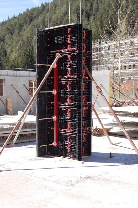 Formwork and formwork system for concrete GEOPANEL STAR By Geoplast