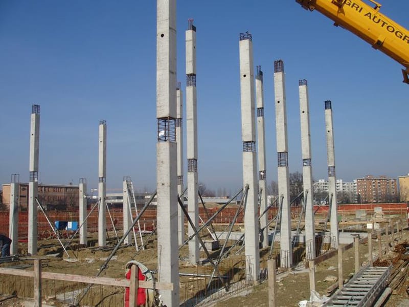 Poutre et pilier à structure mixte acier-béton Pilastro By APE