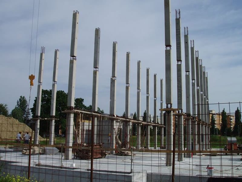 Poutre et pilier à structure mixte acier-béton Pilastro By APE