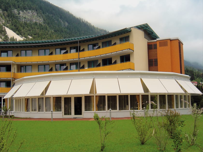 Toldo enrollable cofre MARKILUX 730-830 By markilux