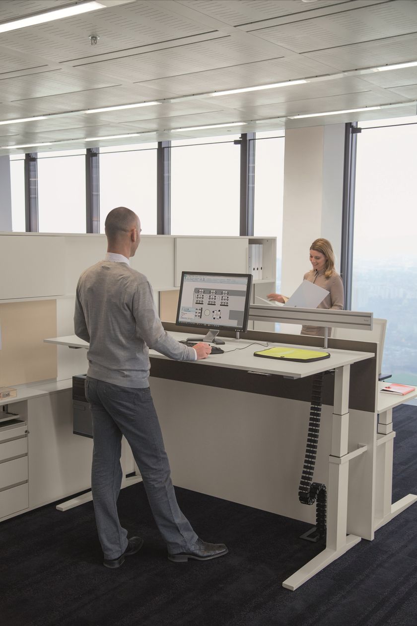 Scrivania ad altezza regolabile LIFT DESK By BENE design Christian ...