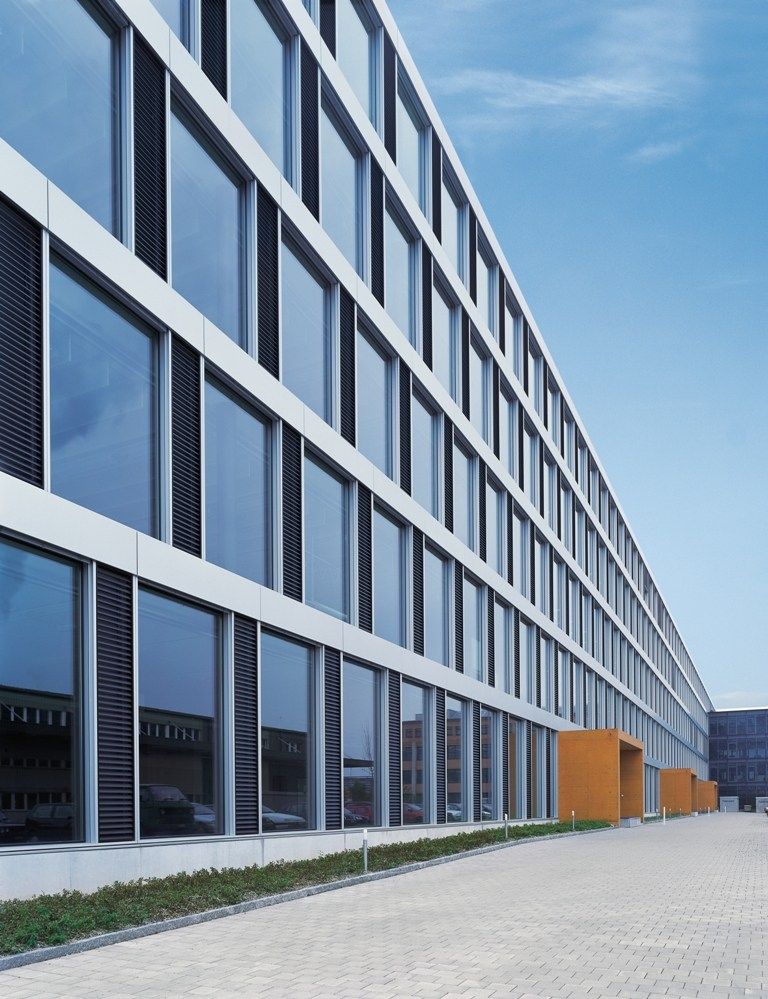 Structural glass facade WICTEC 50 By WICONA
