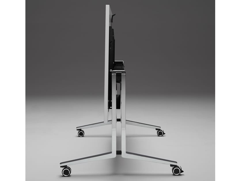 PLENUM K Meeting table with castors By König Neurath