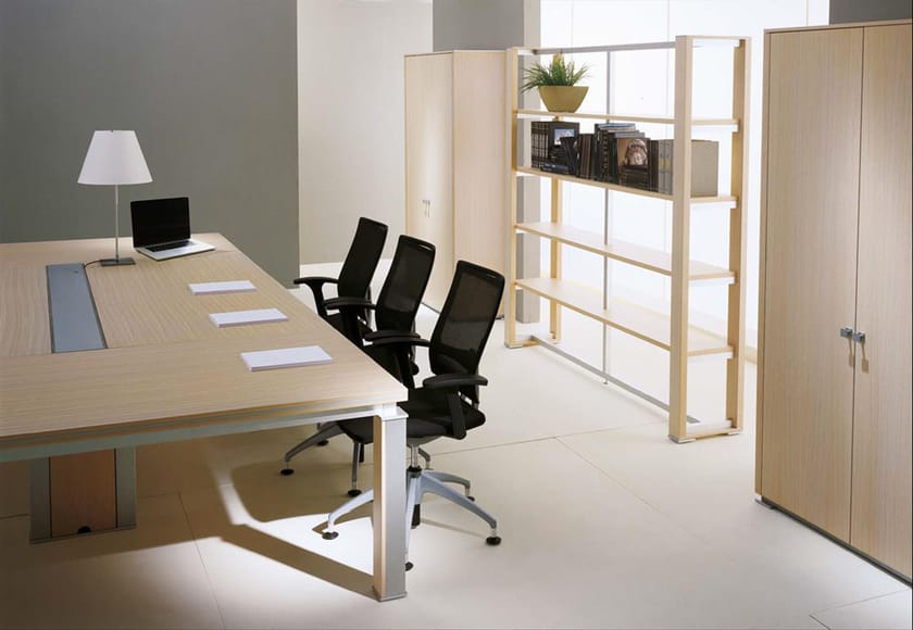 ELECTA | Modular meeting table By IFT