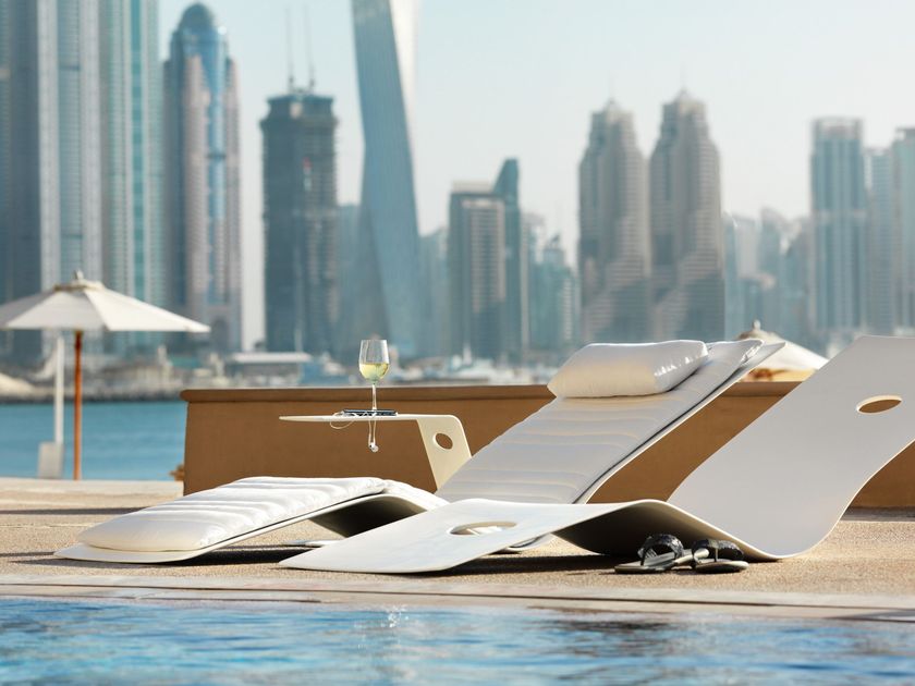 Corian® sun lounger LOW SUNLOUNGER By VITEO design 13&9 Design