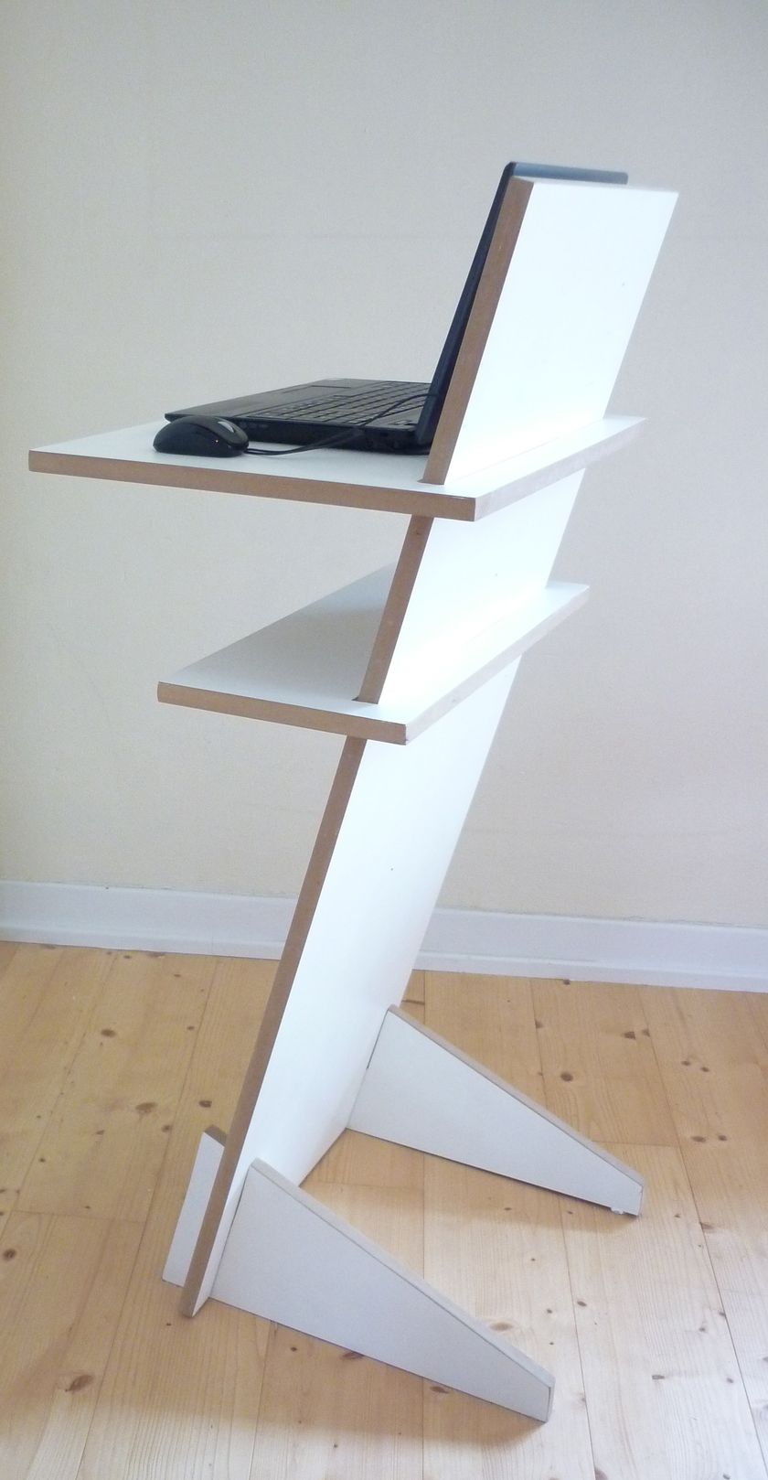 Lacquered computer cabinet PULT By Tojo Möbel design Alexander Schenk