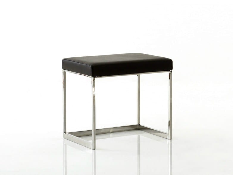 SQUAT | Low stool Sled base low stool By YOMEI | design André Schelbach