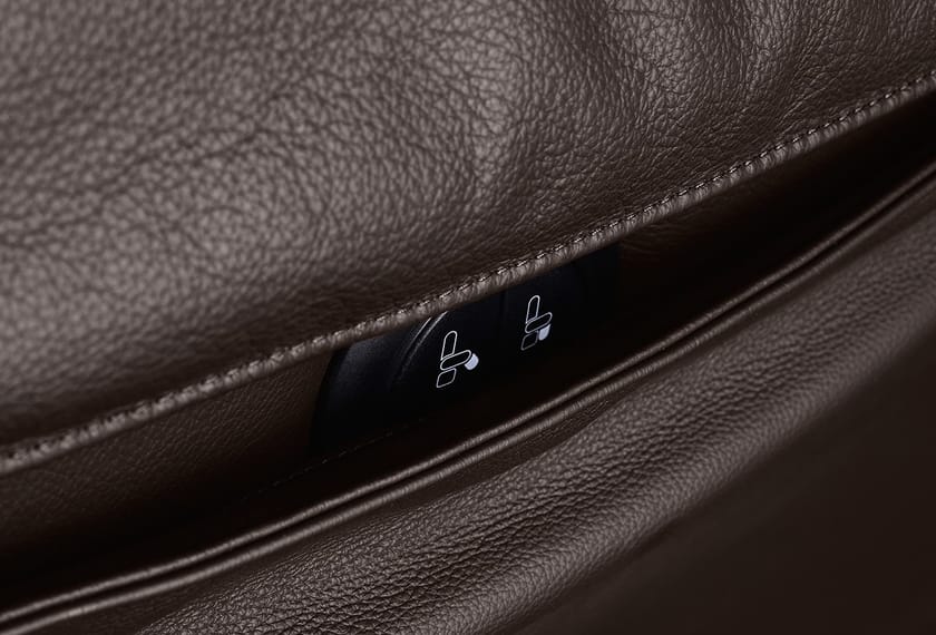 PILLOW armchair By Poltrona Frau