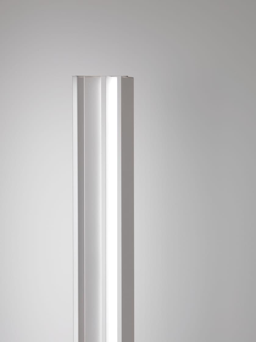 PIVOT | Wall light By Fabbian design Vittorio Massimo