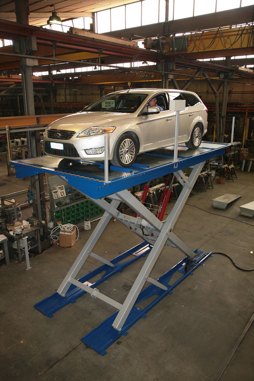 Autoaufzug TOTALREX By O.ME.R.