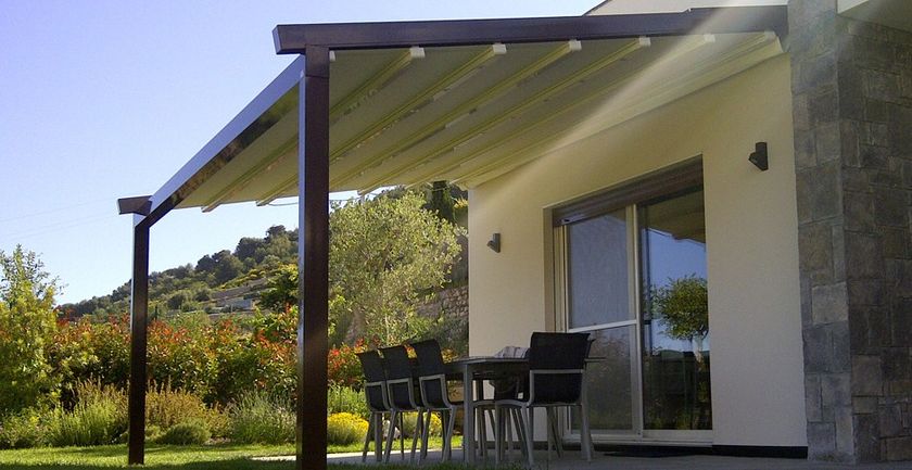 Terrassenüberdachung aus Aluminium mit Faltdach A2 COMPACT By KE ...