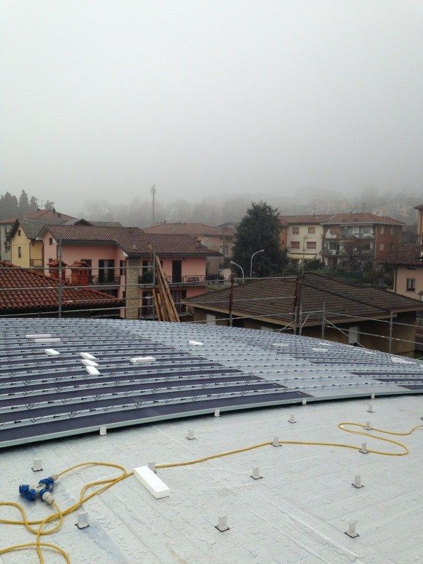 Sistemi di copertura con fotovoltaico integrato Kalzip AluPlusSolar By ...