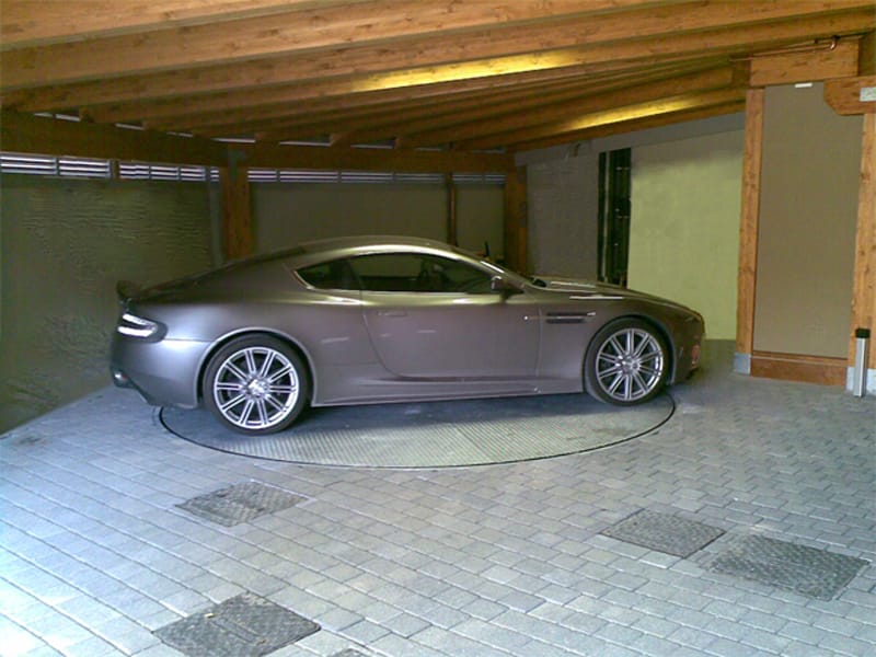 Rotating, moving platform for car Rotating platform By GREEN PARK