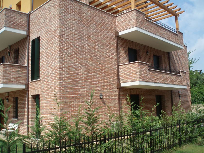 Fair faced clay brick CUSTOM BLENDS By FORNACE S. ANSELMO