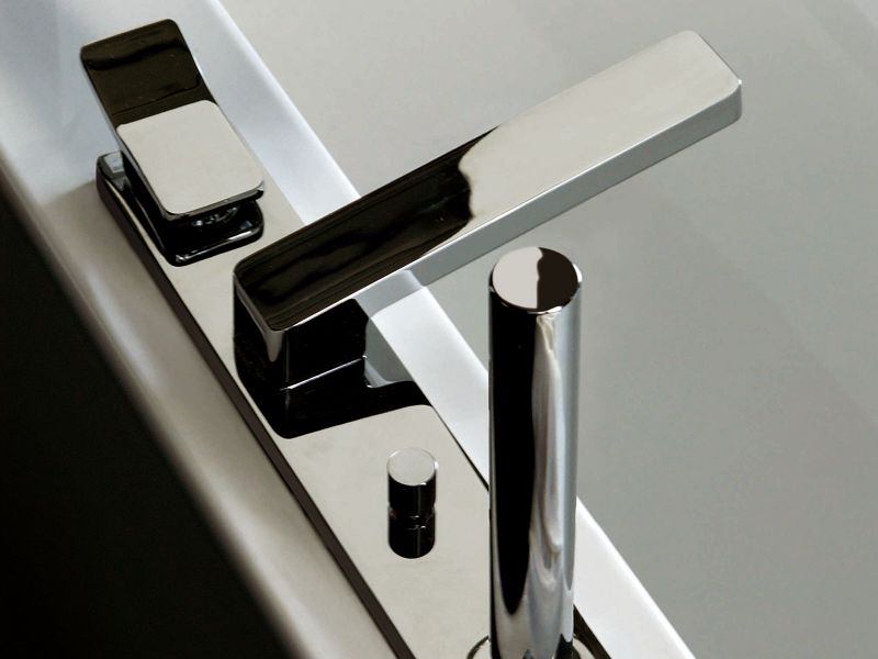 SOFT 4 hole bathtub set with hand shower By ZUCCHETTI | design Ludovica ...