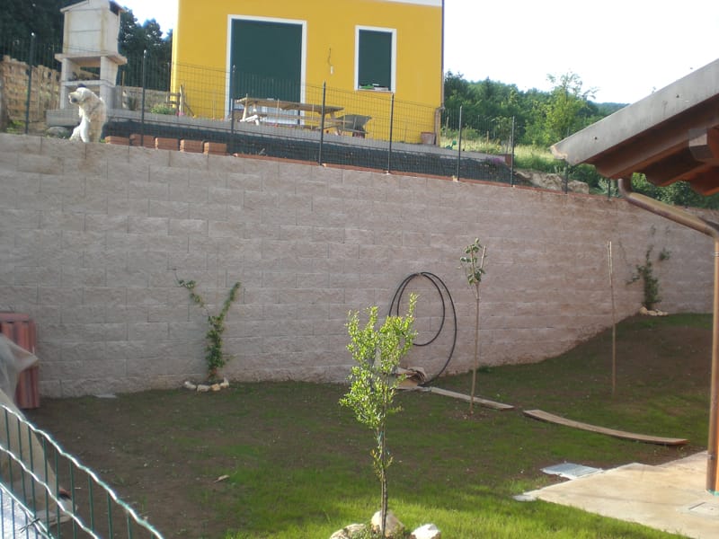 Concrete load-bearing block MACWALL® By Edil Leca Infrastrutture