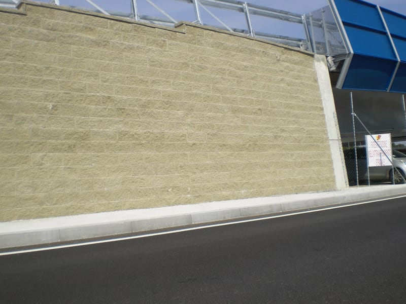 Concrete load-bearing block MACWALL® By Edil Leca Infrastrutture
