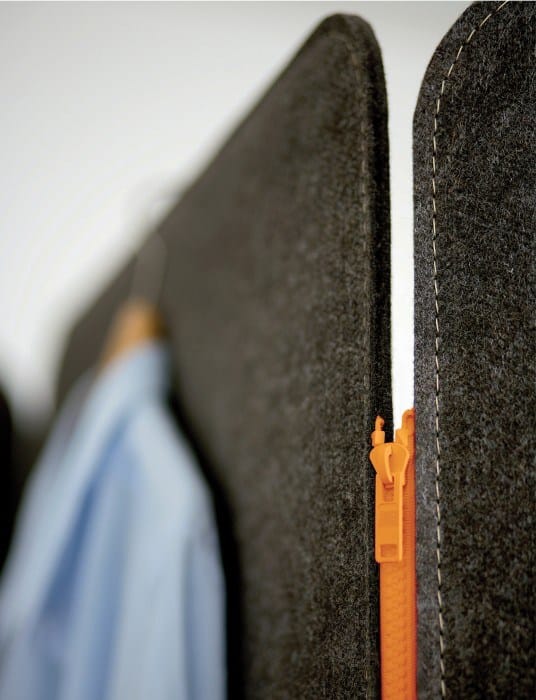 BuzziScreen Sound absorbing dividing screen By BuzziSpace