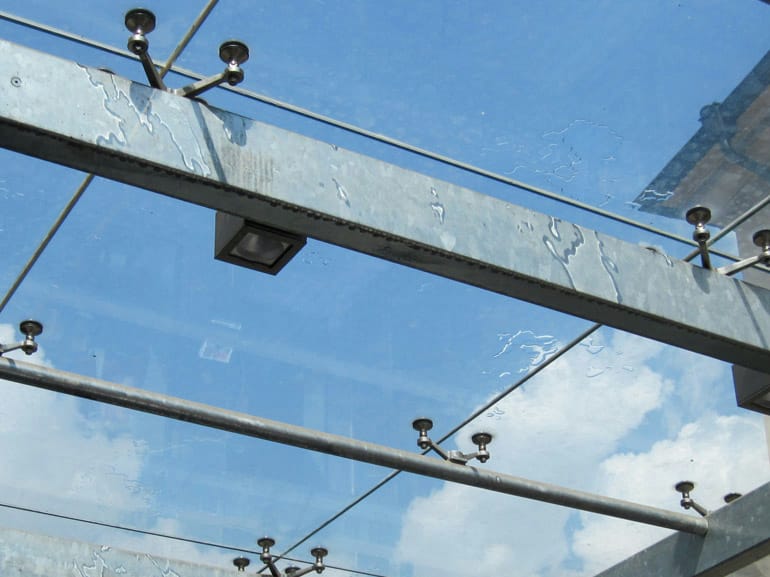 Point-fixed glass facade By WOLFSGRUBER