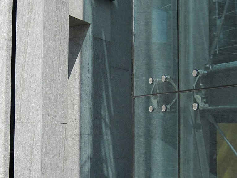 Point-fixed glass facade By WOLFSGRUBER