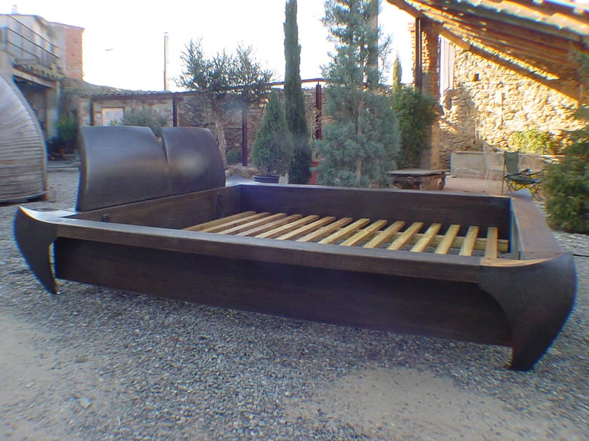 Letto matrimoniale in legno OAK FRAME - ICI ET LÀ - Edilportale