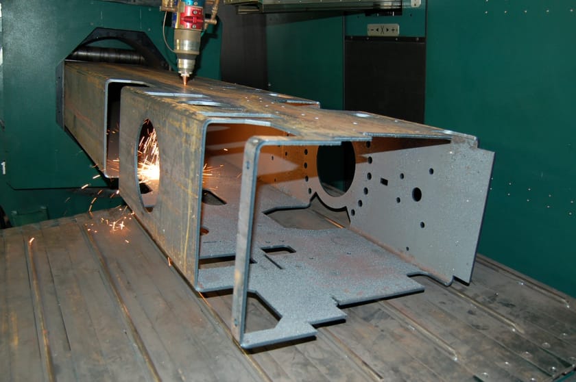 Taglio laser tubi in acciaio Sistema costruttivo in carpenteria ...
