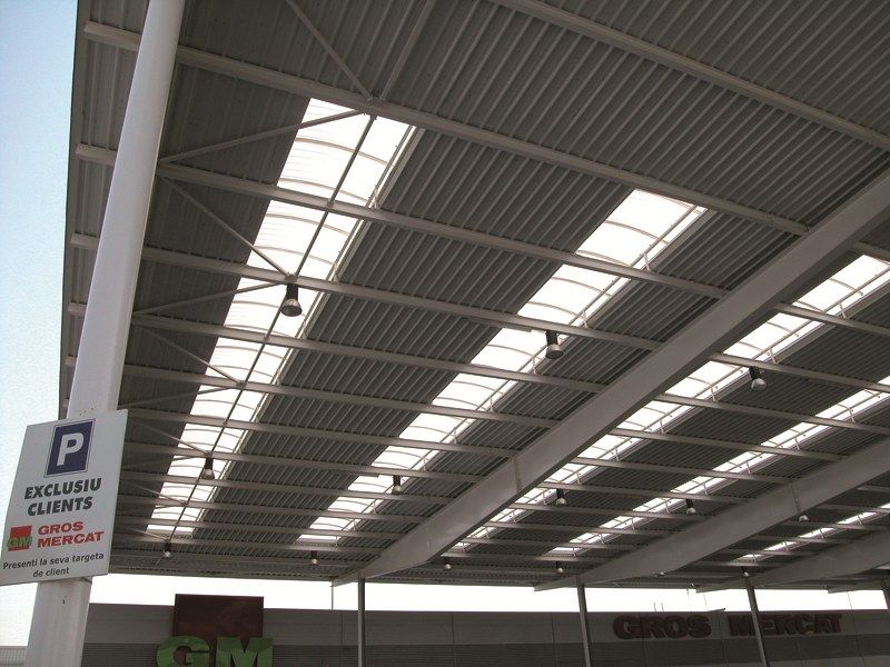 Modular system of corrugated multiwall polycarbonate ARCOPLUS® 1000 ...