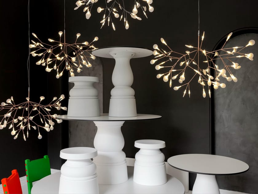 Round table CONTAINER NEW ANTIQUES 10638 By moooi design Marcel Wanders