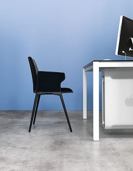 PLATE | Sedia con braccioli By Kristalia design Luca Nichetto