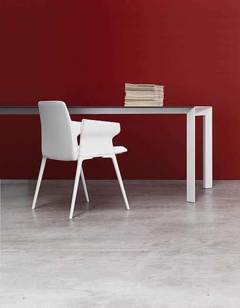 PLATE | Sedia con braccioli By Kristalia design Luca Nichetto