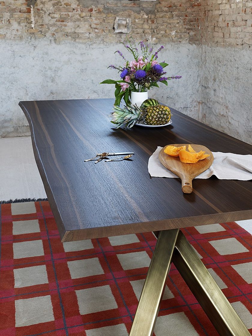 GUSTAVE | Table en chêne By Miniforms design Paolo Cappello