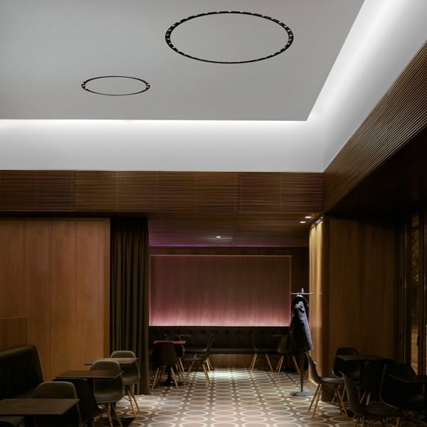 Linear lighting profile for LED modules CIRCLE OF LIGHT By Flos