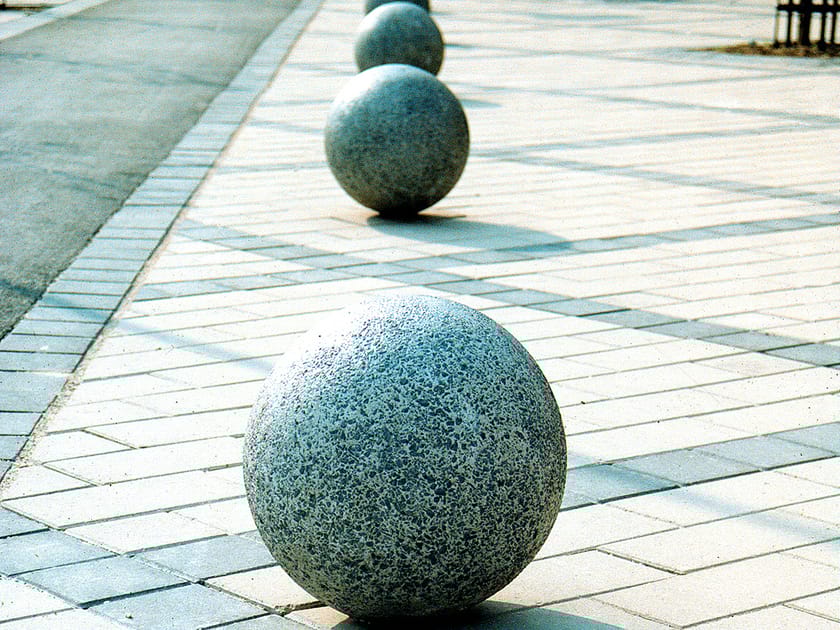 Fixed concrete sphere bollard BOULE By Nola Industrier