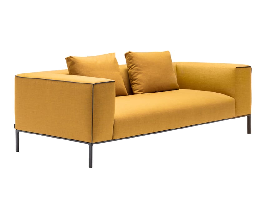 RAGLAN HOME SF2210 sofa By Andreu World design Piergiorgio Cazzaniga