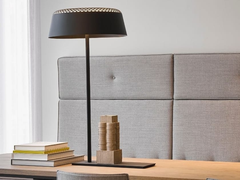 RING T1 Table lamp By Hollands Licht