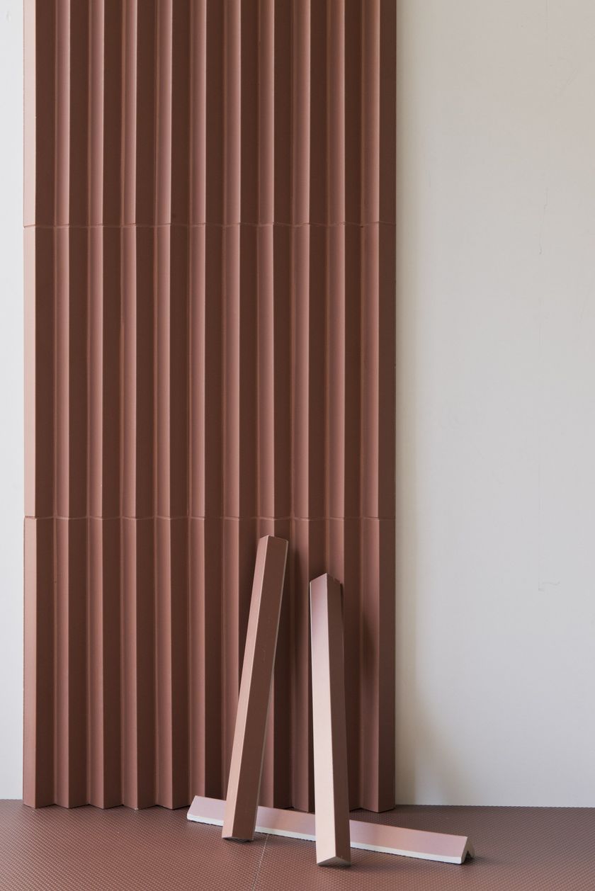 ROMBINI TRIANGLE RED By Mutina diseño Ronan & Erwan Bouroullec
