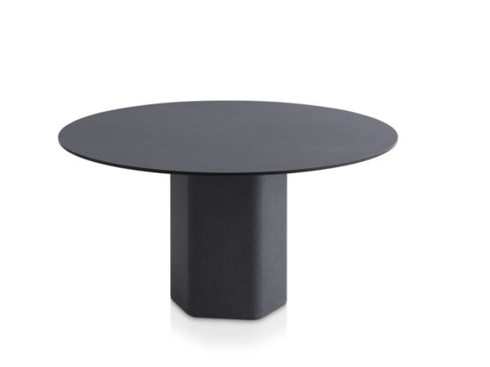 Concrete and cement-Based materials Garden tables | 2 | Archiproducts