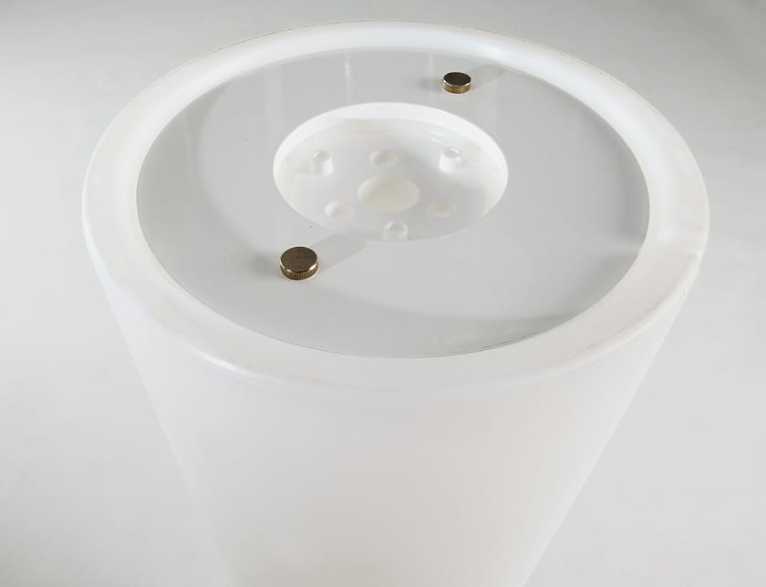 HOPLÀ | Round table By SLIDE design Marc Sadler