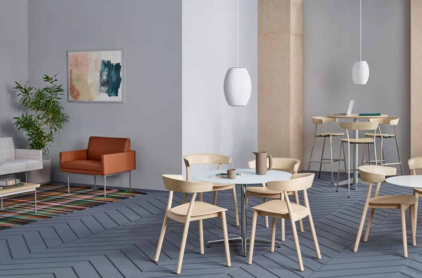 SAIBA Round table with star base By Herman Miller | design Naoto Fukasawa