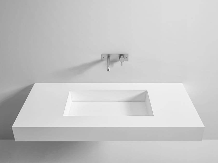 SCIVOLO Lavabo sospeso in Korakril™ con piano By Rexa