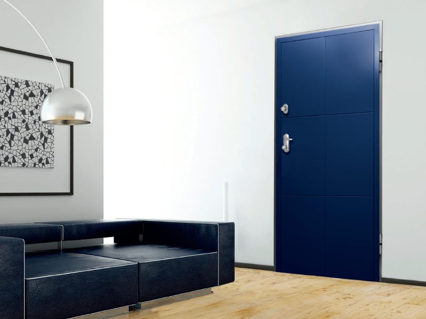 Lacquered safety door SENTRY By DIERRE