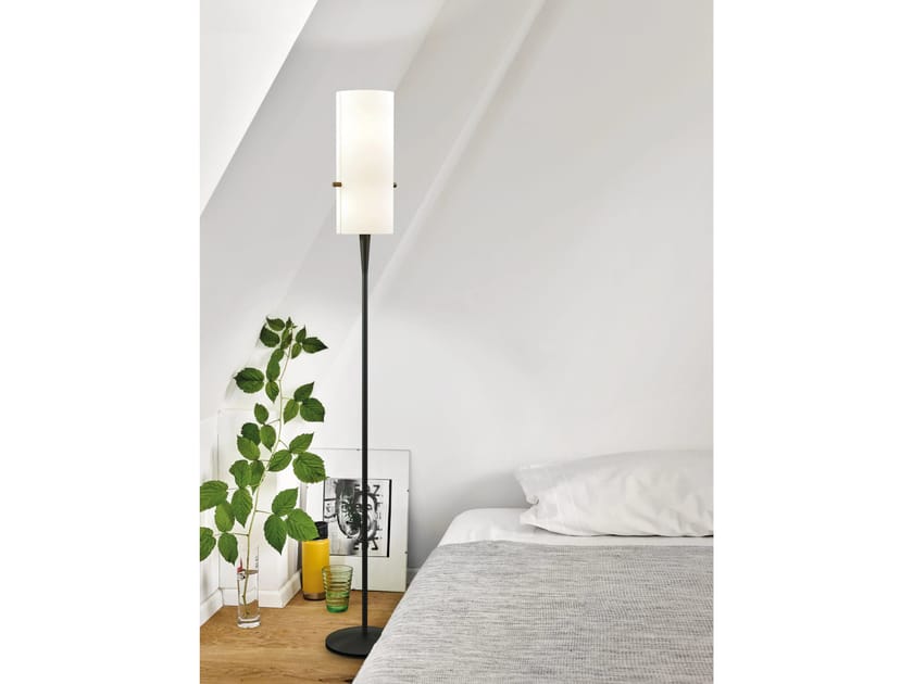 CLUB Floor lamp By serien.lighting