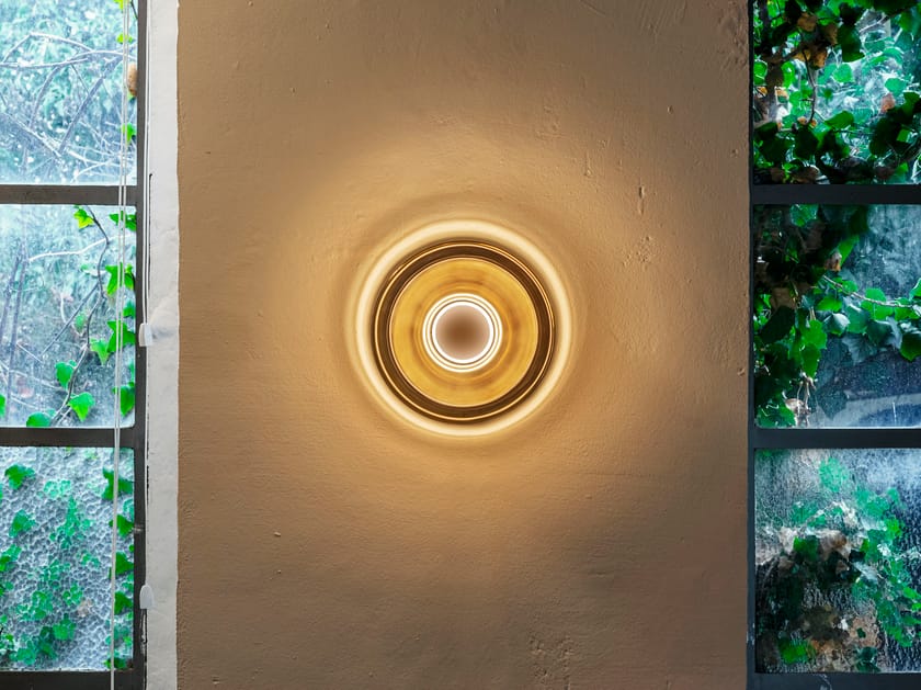 CURLING Wall lamp By serien.lighting