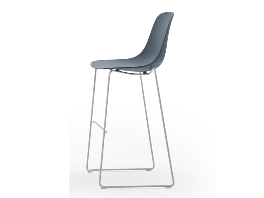 High sled base polypropylene stool with footrest SHELL | Sled base ...