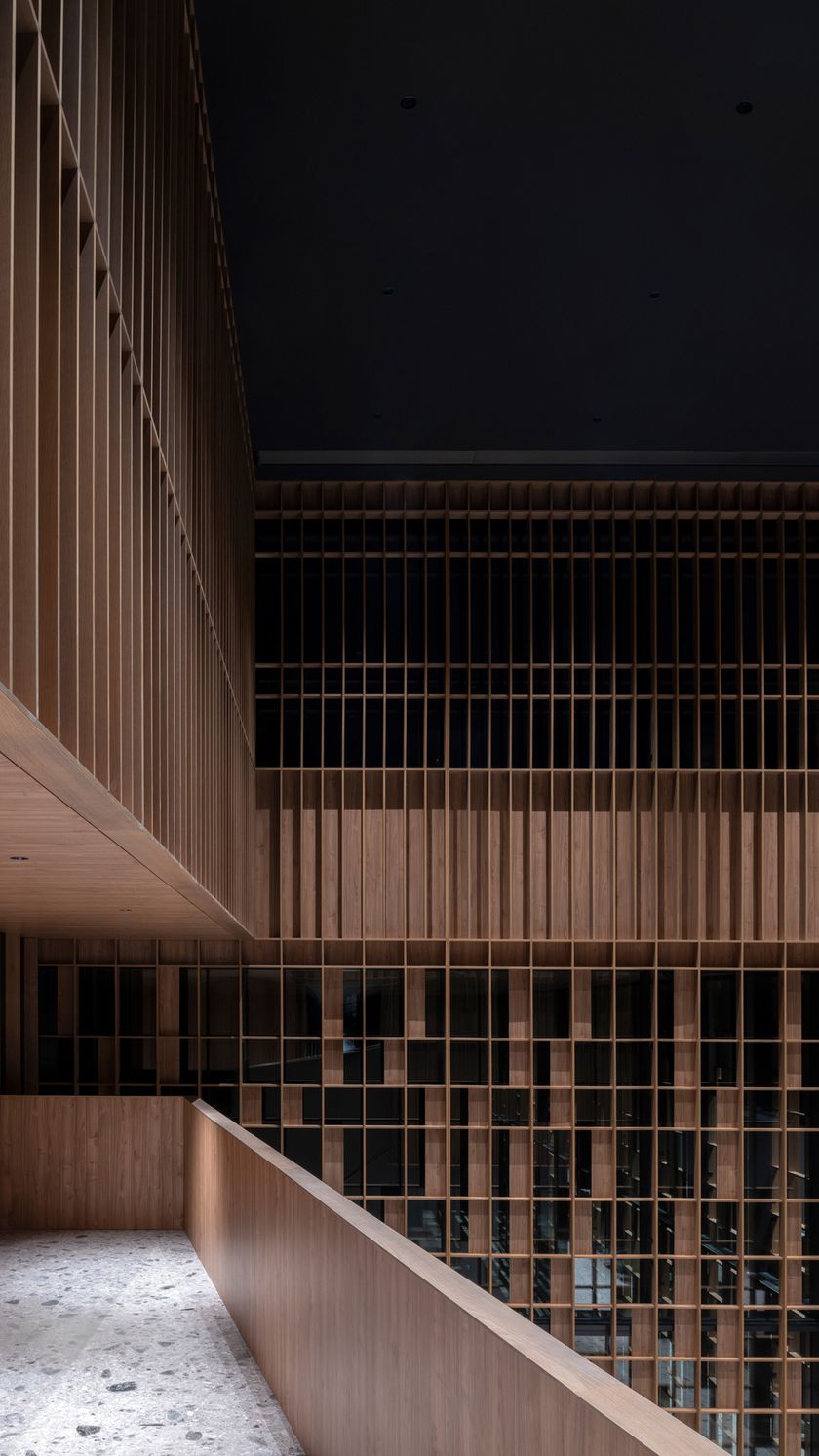 SHOT LIGHT BIG spotlight By Arkoslight design Rubén Saldaña