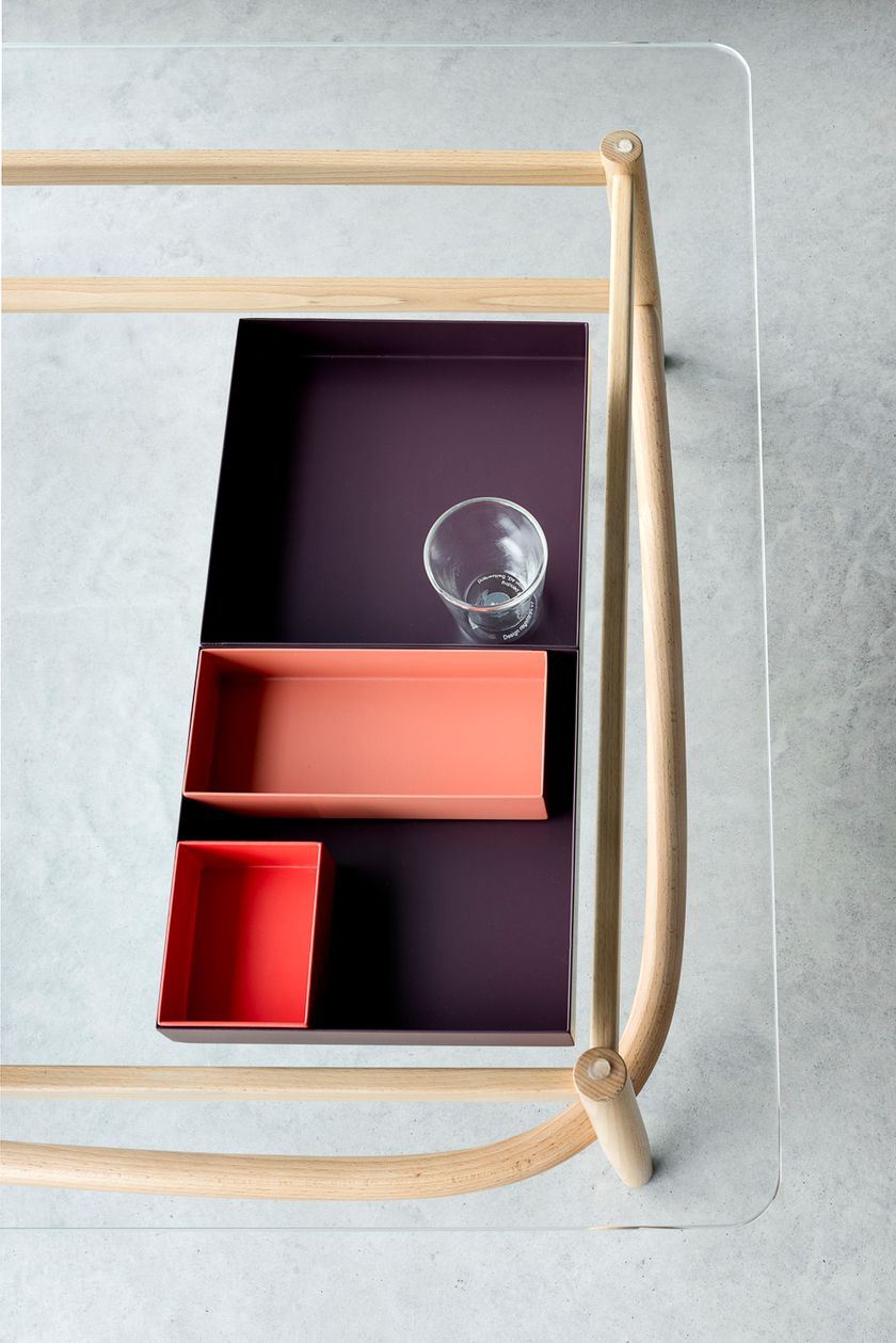 SINGLE CURVE LOW TABLE | 茶几 Single Curve系列 By Wiener GTV Design 设计师Nendo