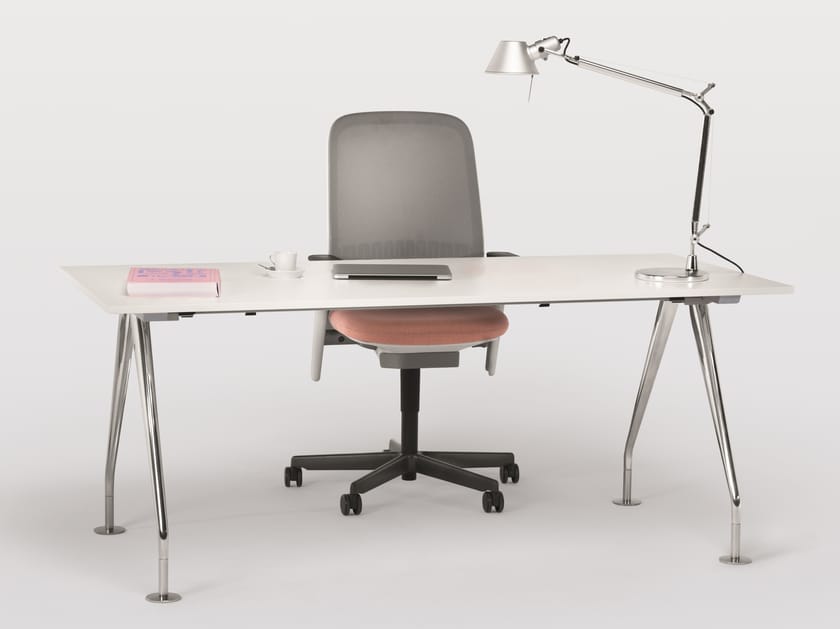 SLOPE | Office desk Slope Collection By BENE design Christian Horner ...