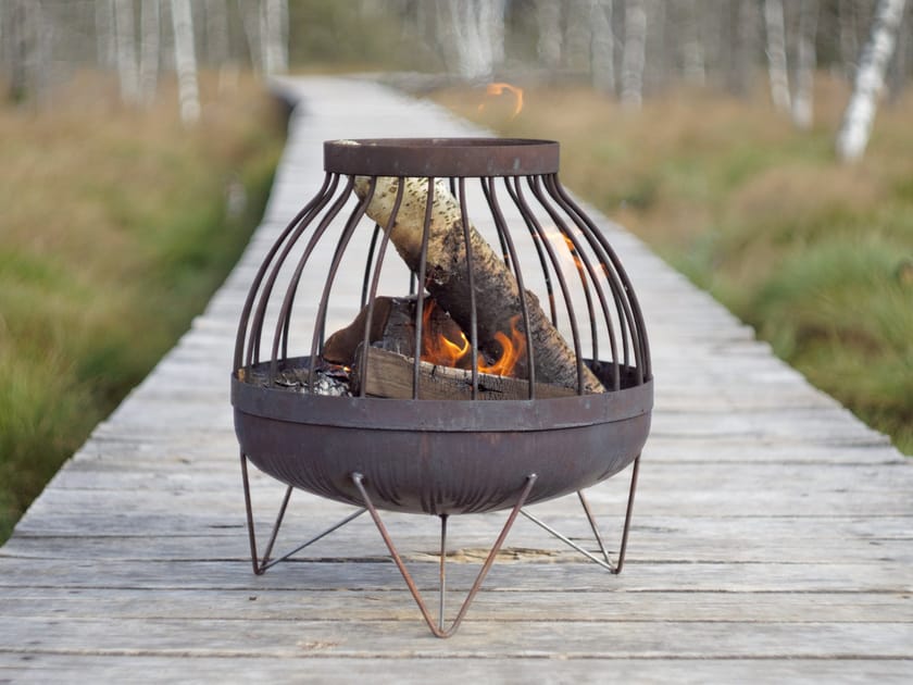 SOMMA fire baskets By Arpe studio